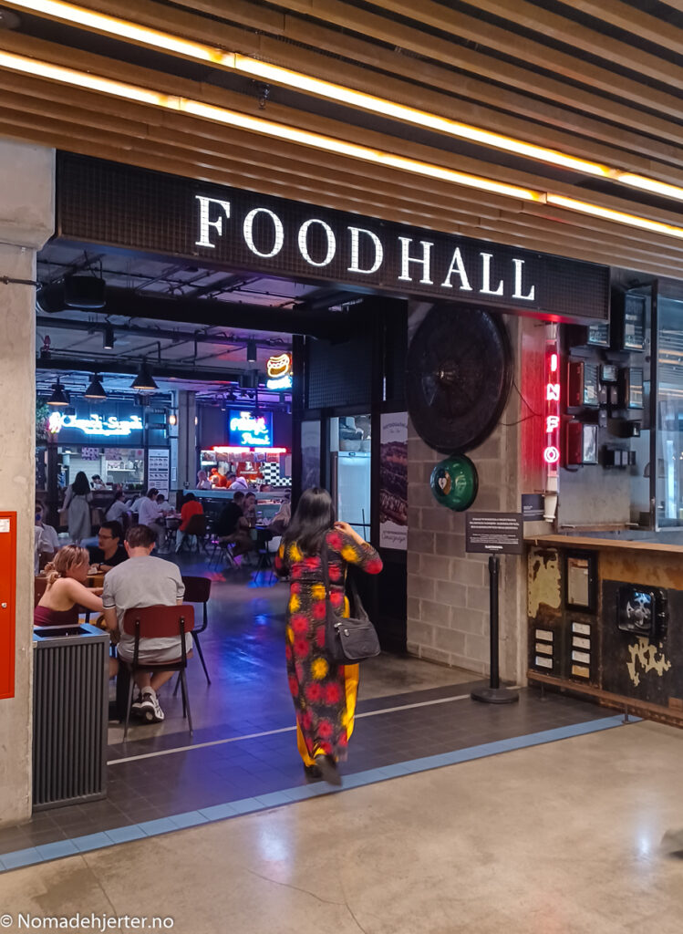 Warsaw for Foodies: A Guide to Food Courts - Nomadehjerter